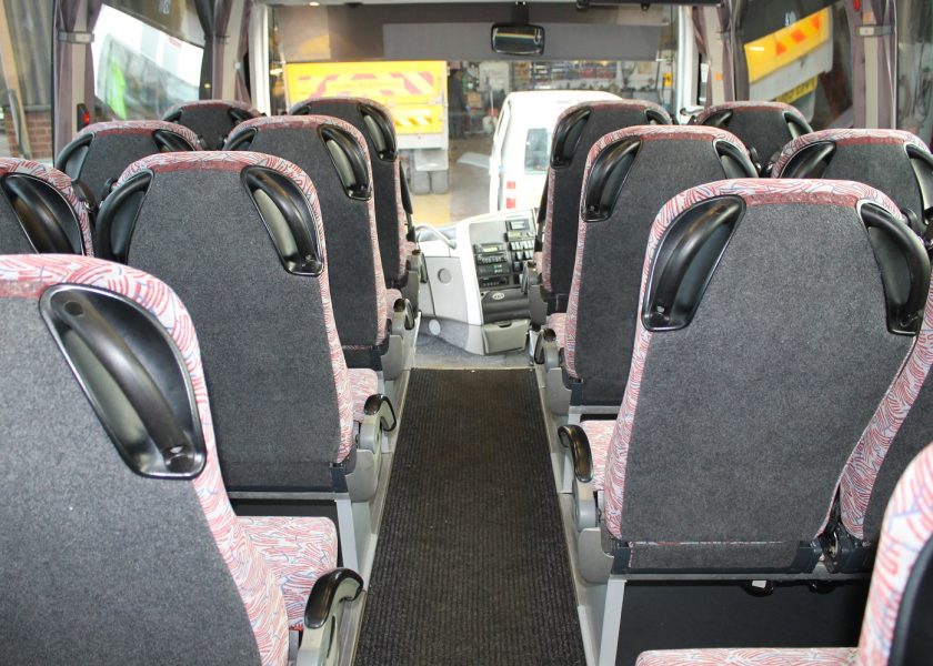 08 IRISBUS BEULAS CYGNUS 53 STS + LIFT - Hills Coaches