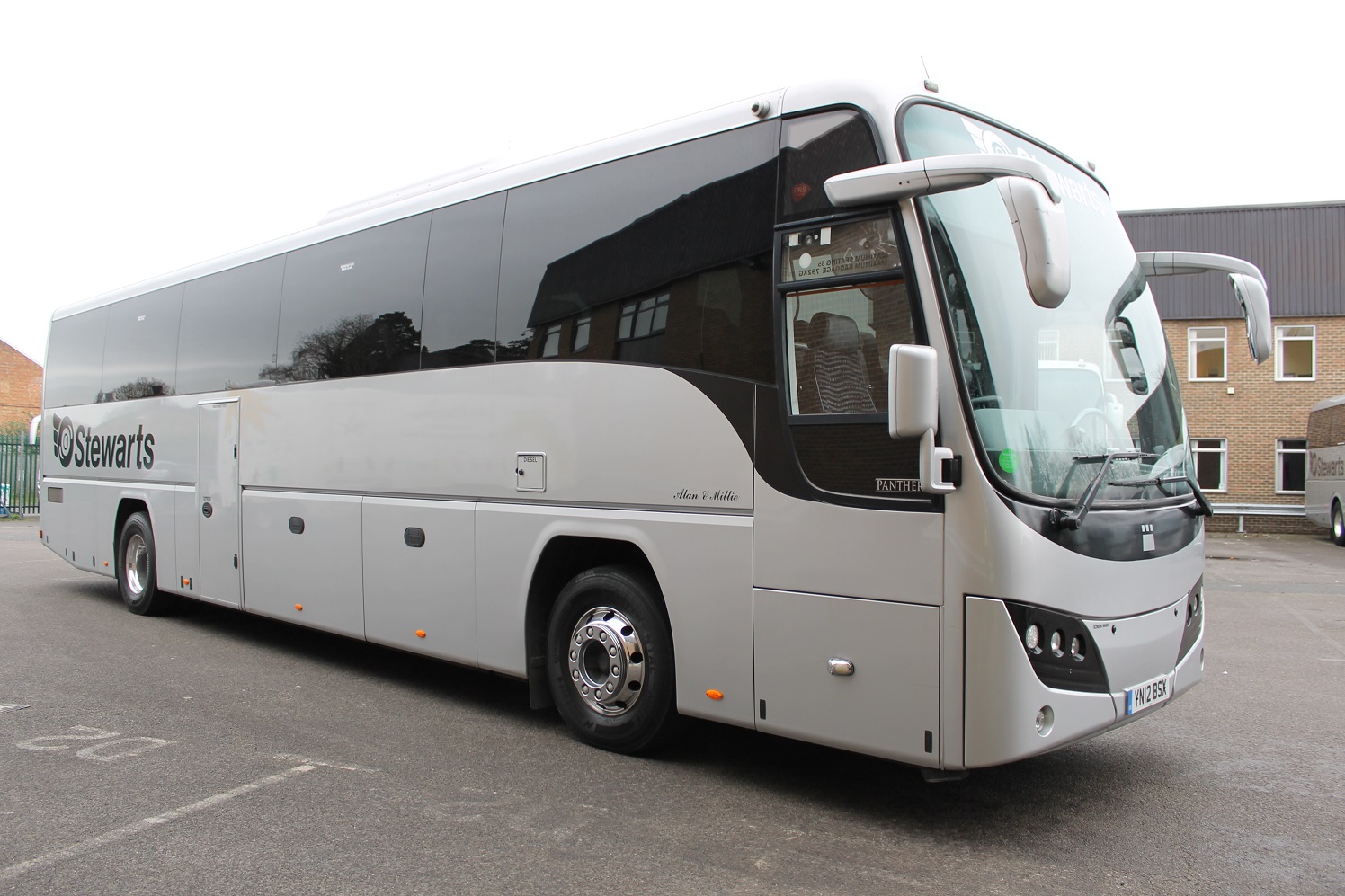 2012 VOLVO B9R PLAXTON PANTHER 55 STS - Hills Coaches