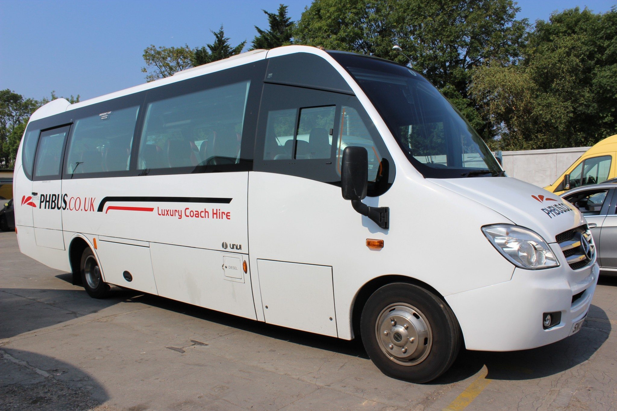 2013 MERCEDES 816 UNVI RIADA 29 SEATS - Hills Coaches