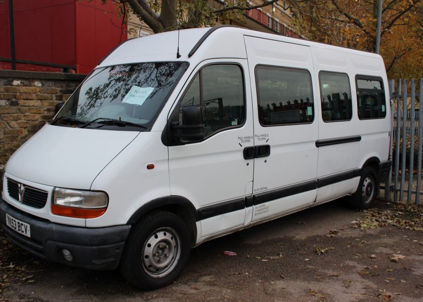 2003 RENAULT MASTER 14 SEATS - Hills Coaches