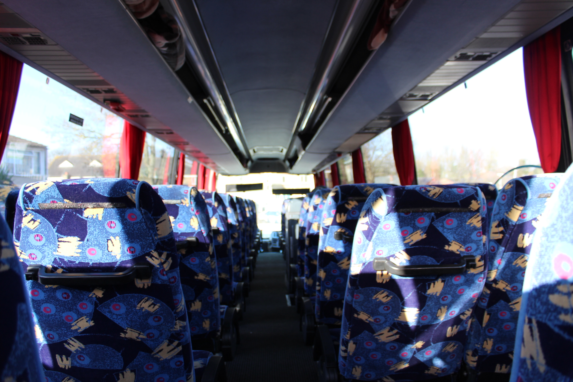 2005 VOLVO B12M BERKHOF AXIAL 50 49 SEATS - Hills Coaches