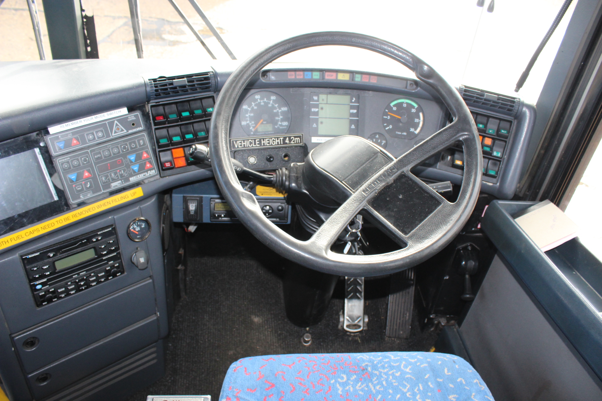 07 NEOPLAN N122 SKYLINER 87 SEATS - Hills Coaches