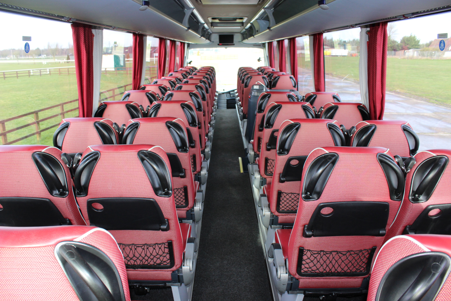 2013 NEOPLAN TOURLINER 53 SEAT EXEC - Hills Coaches
