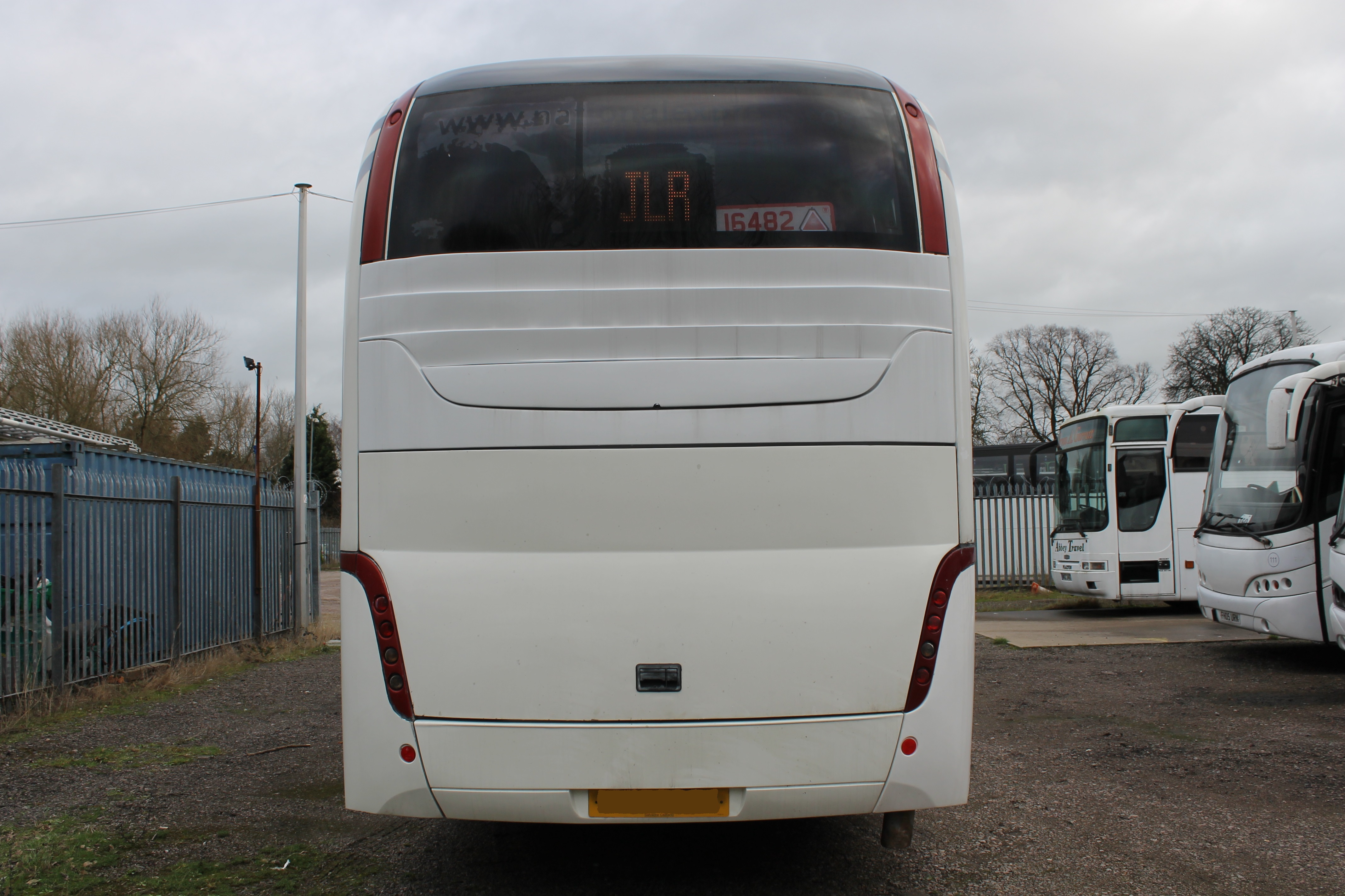 2006 VOLVO B12B CAETANO LEVANTE 48 SEATS - Hills Coaches
