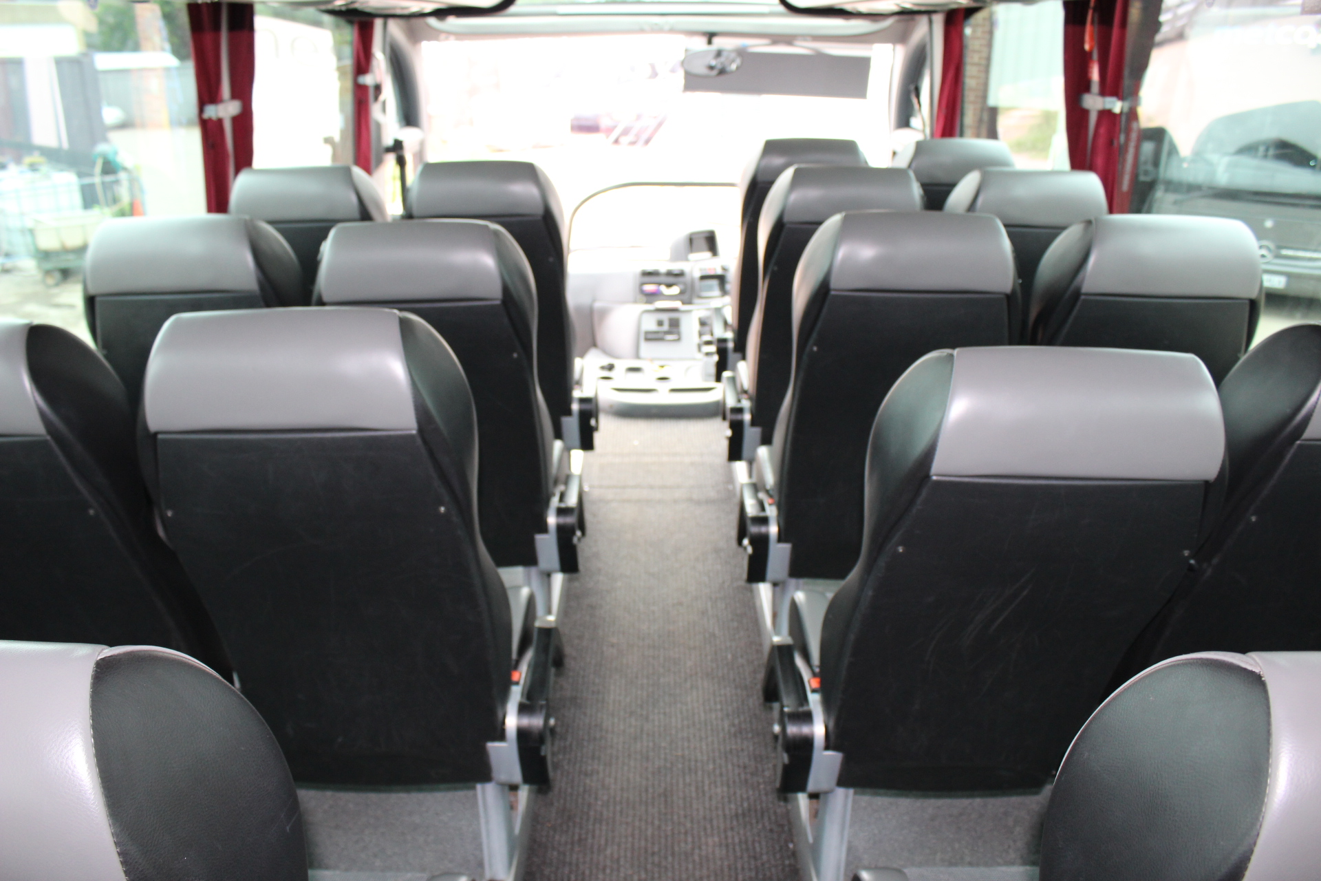 2014 MERCEDES UNVI TOURING 41 SEATS - Hills Coaches