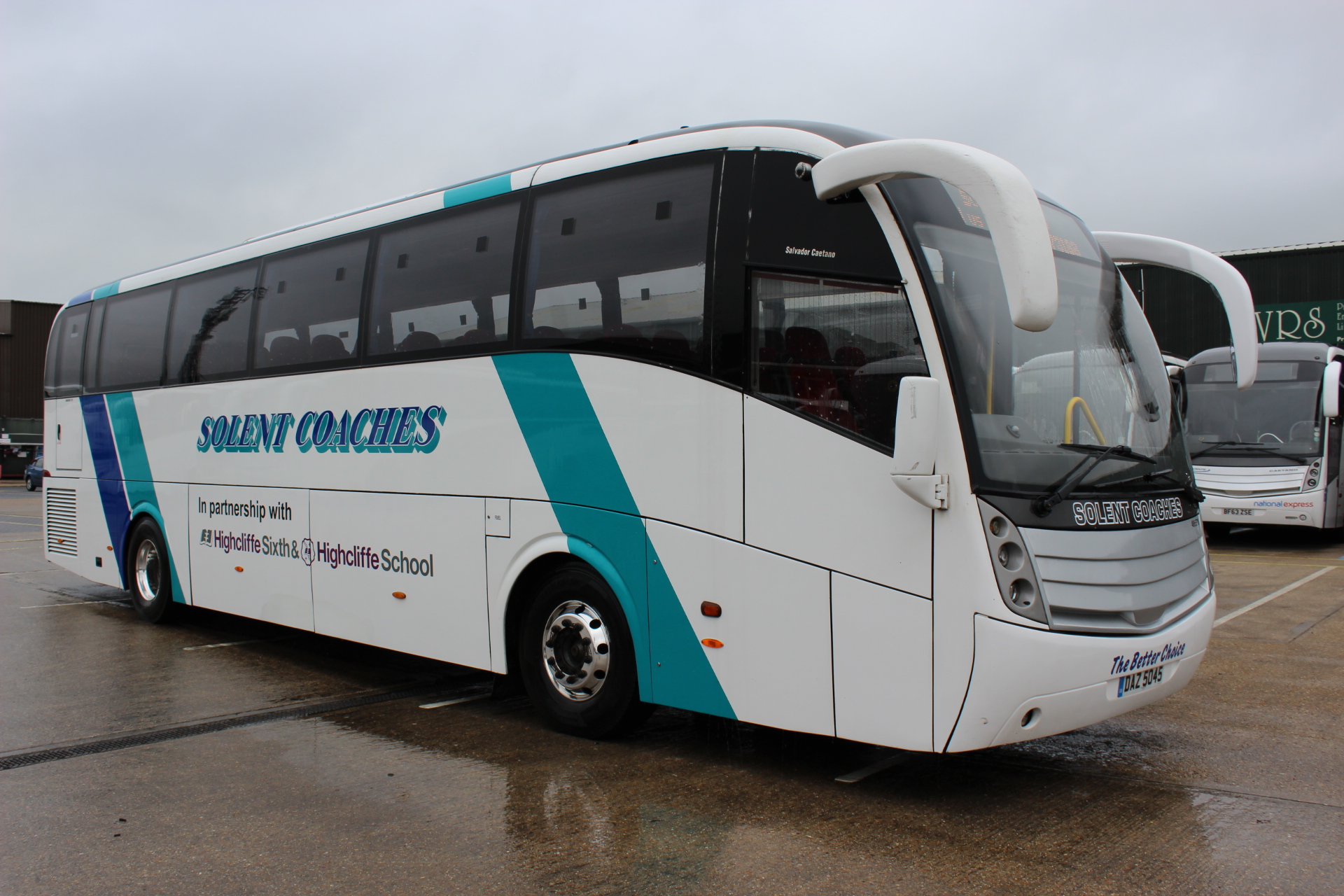 09 SCANIA K340 CAETANO LEVANTE 70 STS - Hills Coaches