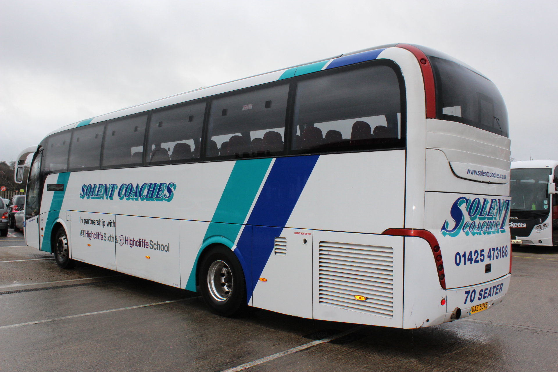 09 SCANIA K340 CAETANO LEVANTE 70 STS - Hills Coaches