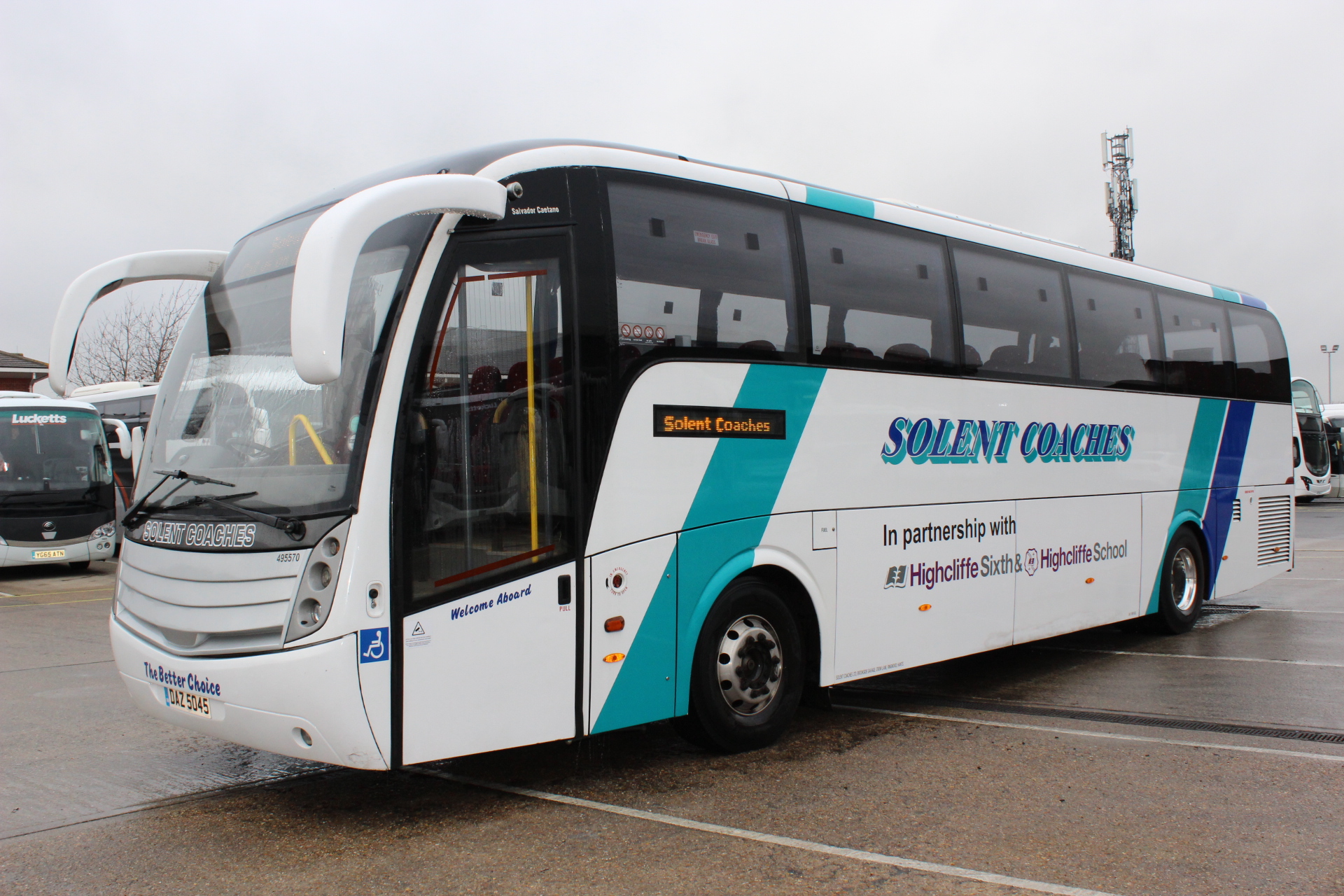 09 SCANIA K340 CAETANO LEVANTE 70 STS - Hills Coaches