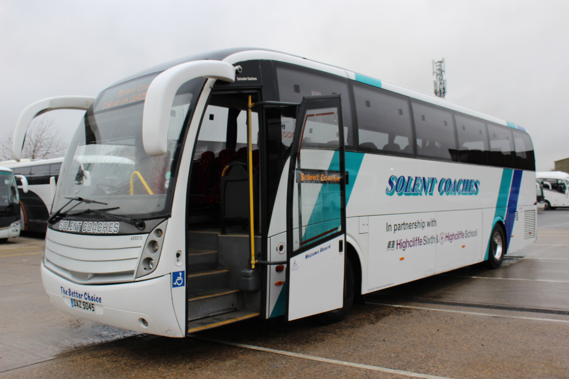 09 SCANIA K340 CAETANO LEVANTE 70 STS - Hills Coaches