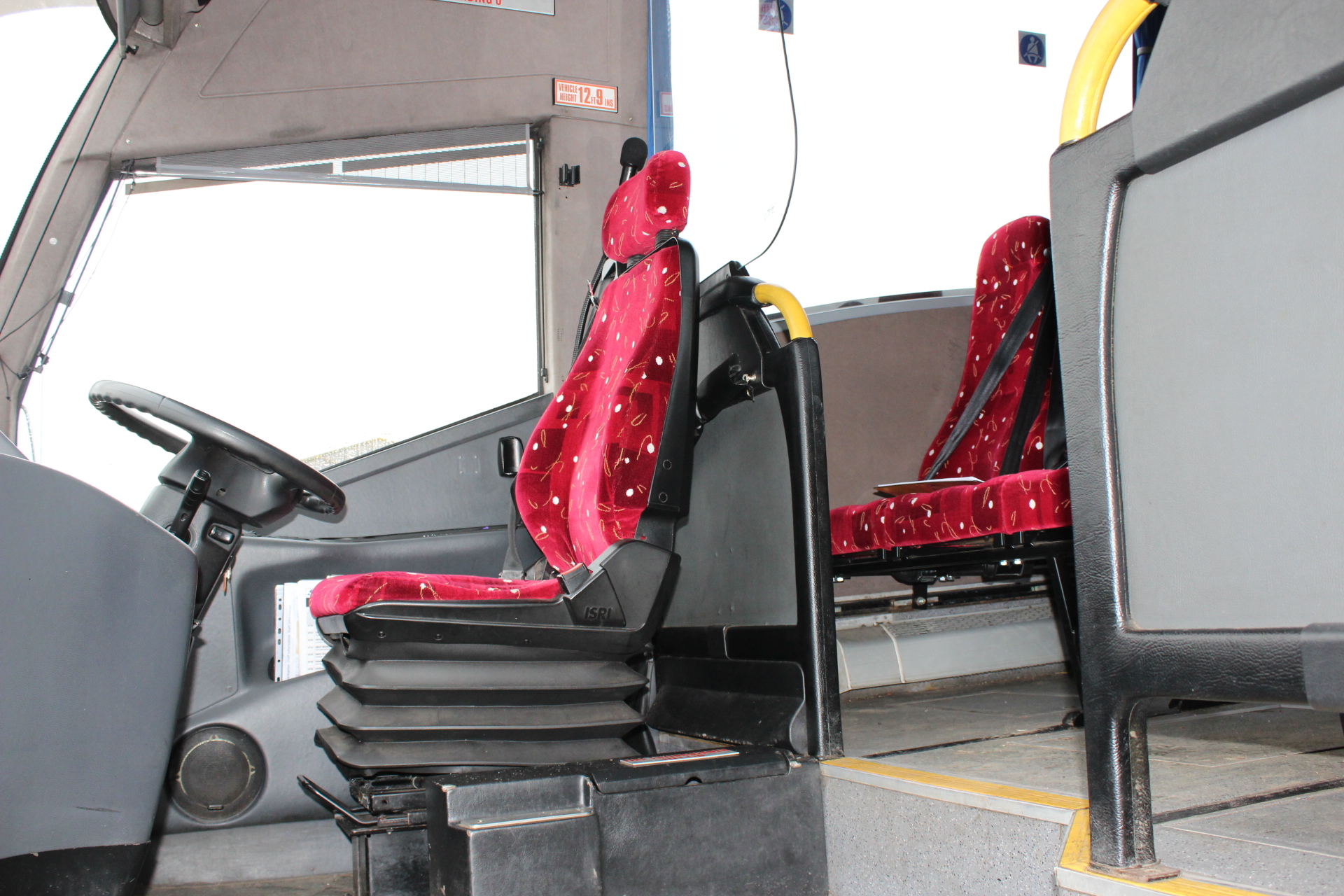 09 SCANIA K340 CAETANO LEVANTE 70 STS - Hills Coaches