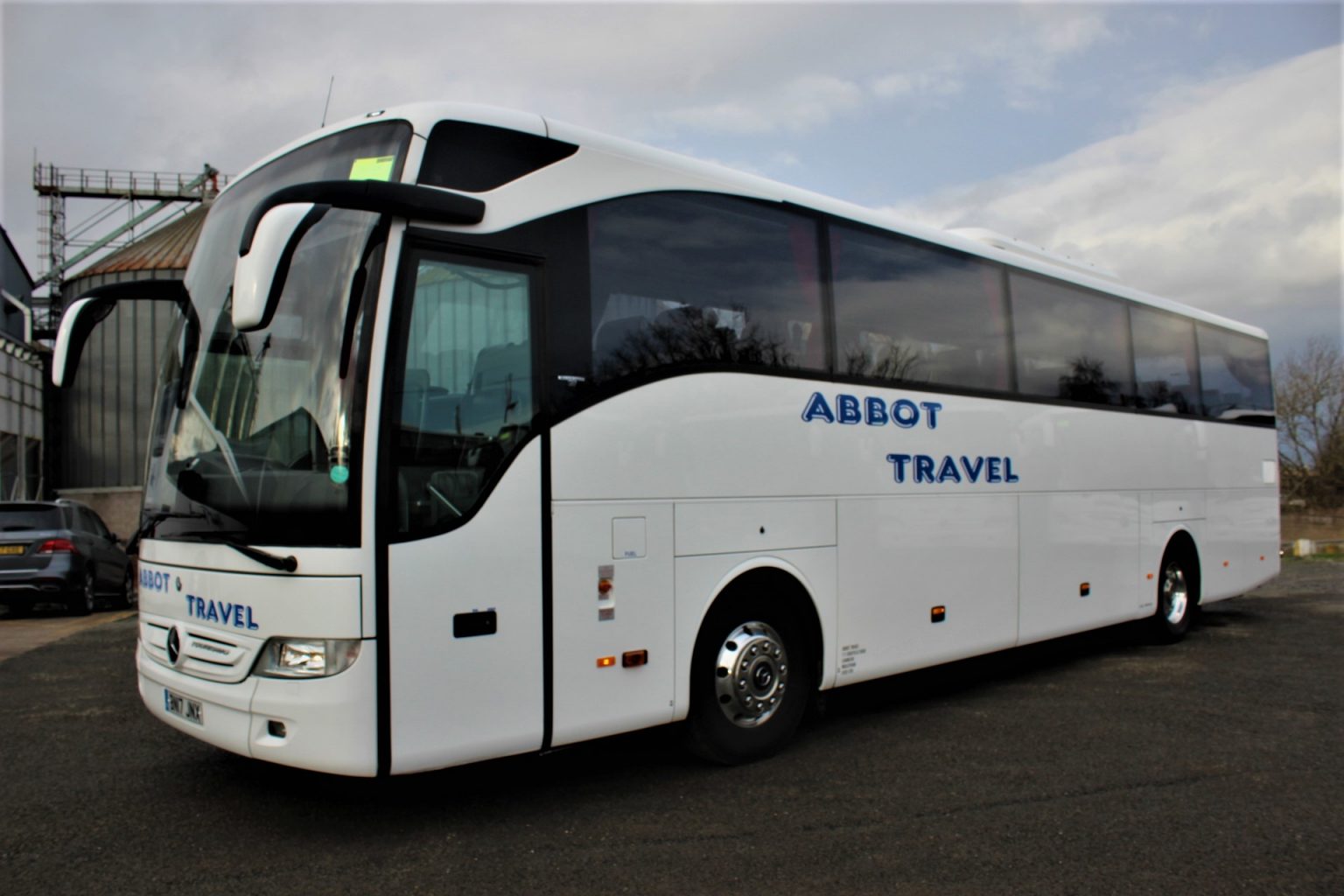2017 MERCEDES-BENZ TOURISMO 51 SEATS EURO 6 - Hills Coaches