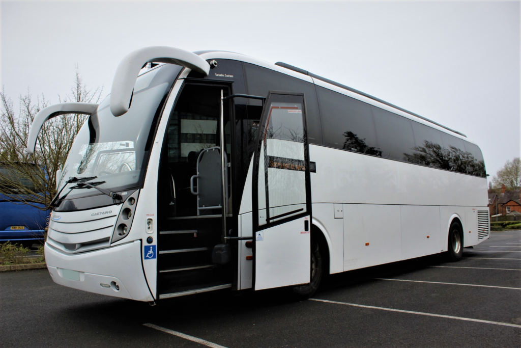 2013 VOLVO B9R CAETANO LEVANTE 48 SEAT EURO 5 - Hills Coaches
