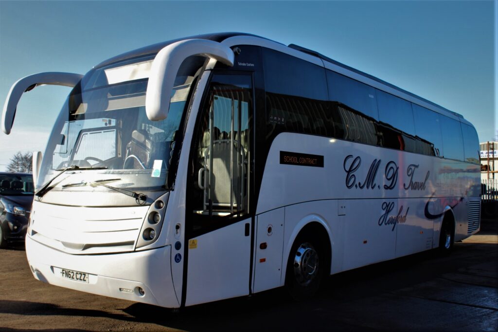 2013 VOLVO B9R CAETANO LEVANTE 49 SEAT EURO 5 - Hills Coaches
