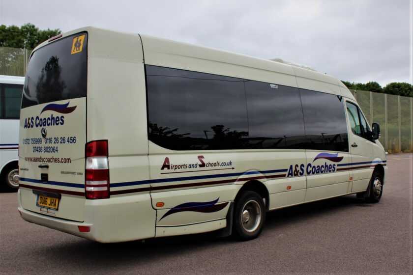 2016 MERCEDES BENZ SPRINTER 22 SEATS EURO 6 - Hills Coaches
