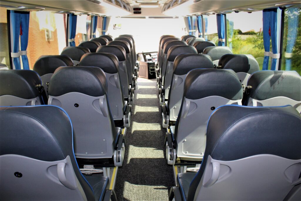 2016 YUTONG TC9 35 RECLINER EURO 6 - Hills Coaches