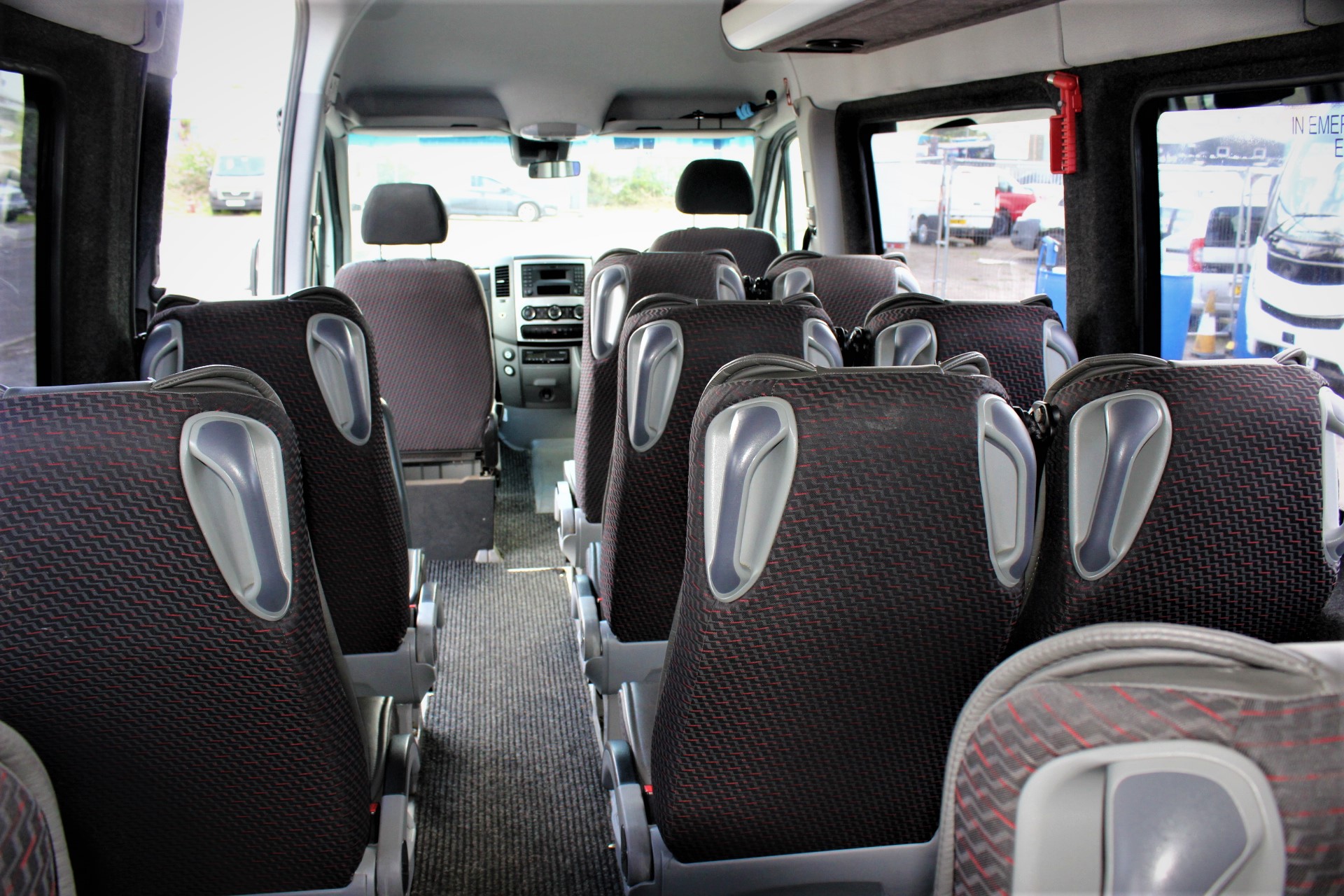 2018 MERCEDES 516 CDI SPRINTER 16 SEAT EURO 6 - Hills Coaches
