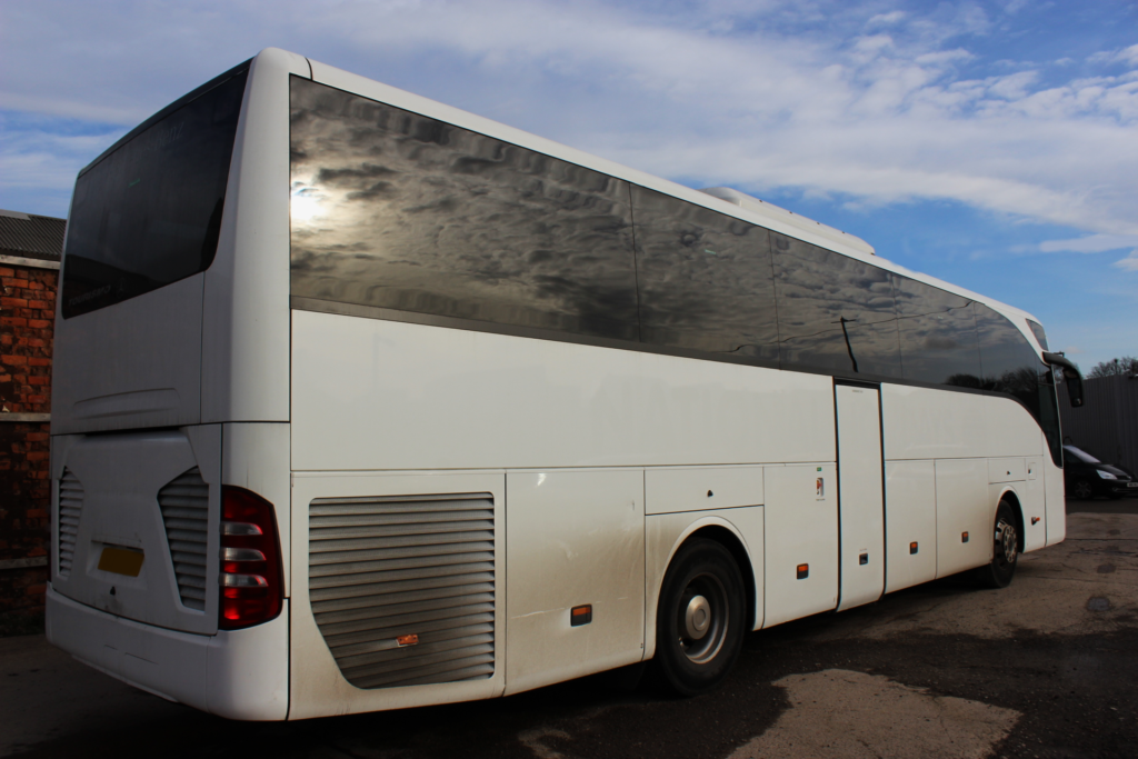 2017 MERCEDES-BENZ TOURISMO 48 SEAT EXEC EURO 6 - Hills Coaches