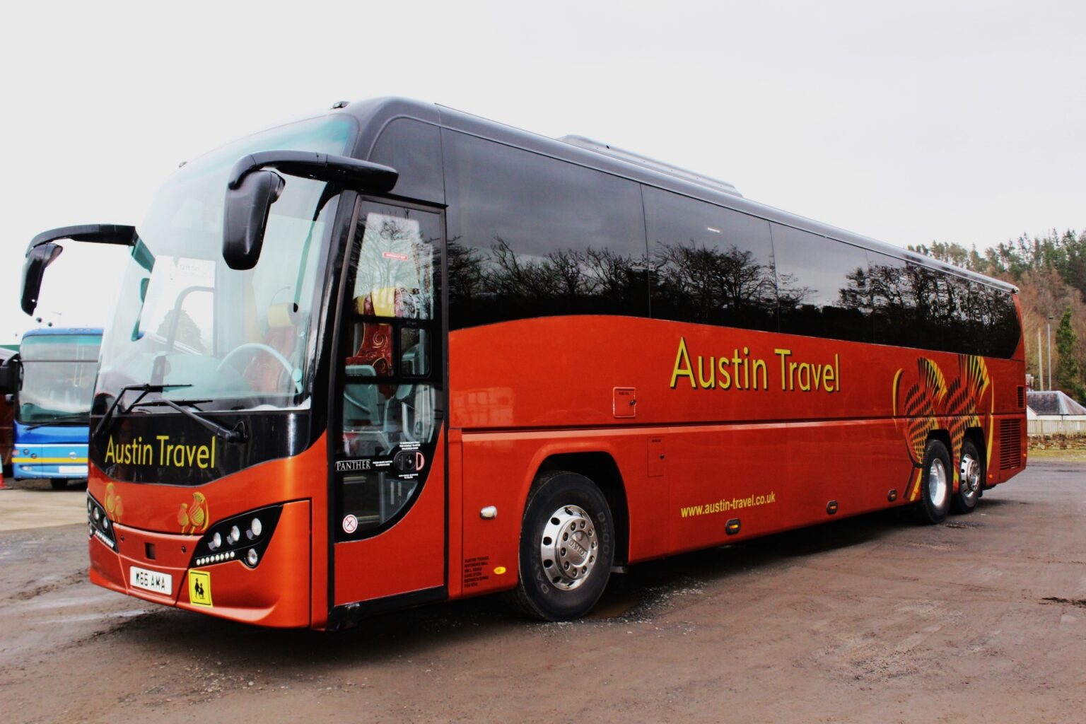 2017 VOLVO B11R PLAXTON PANTHER 61 SEAT EXEC EURO 6 - Hills Coaches