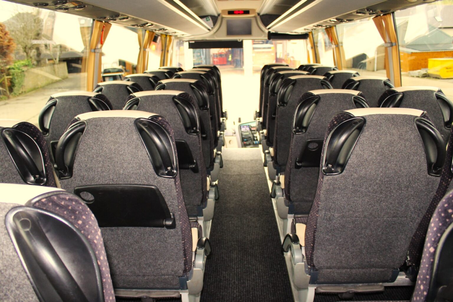 2016 BEULAS MYTHOS 59 SEAT EXEC EURO 6 - Hills Coaches