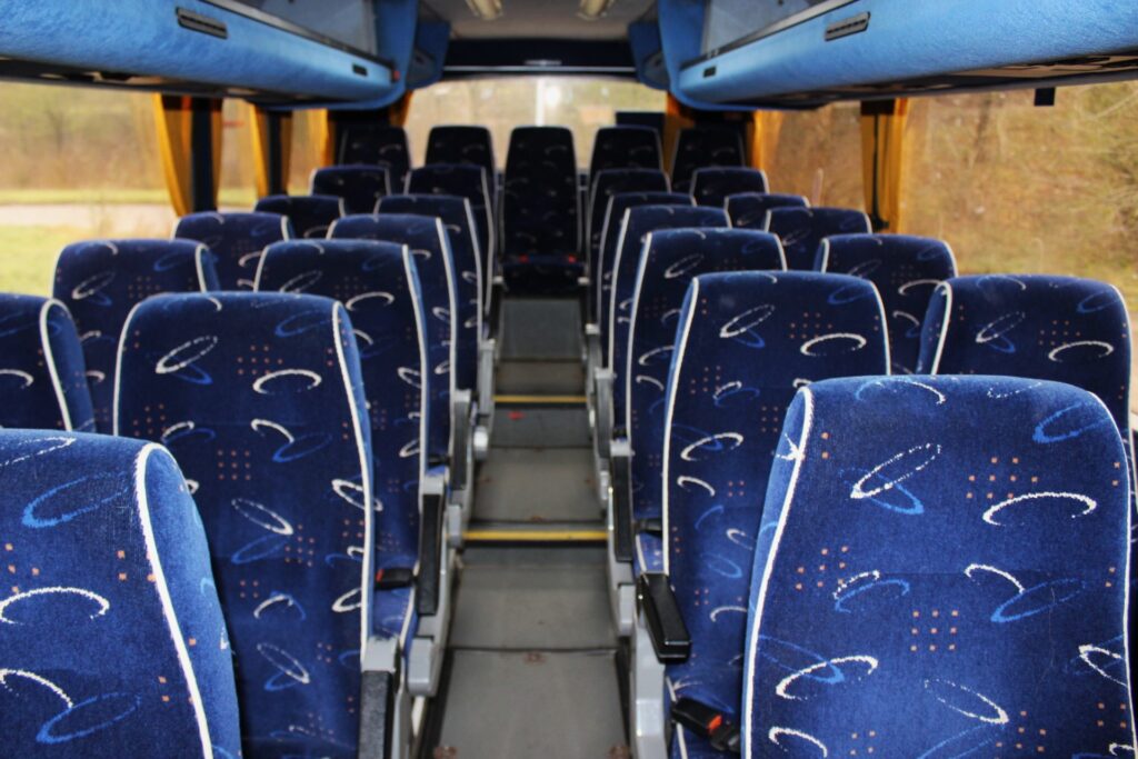 2006 VOLVO B7R PLAXTON PROFILE 57 SEAT - Hills Coaches