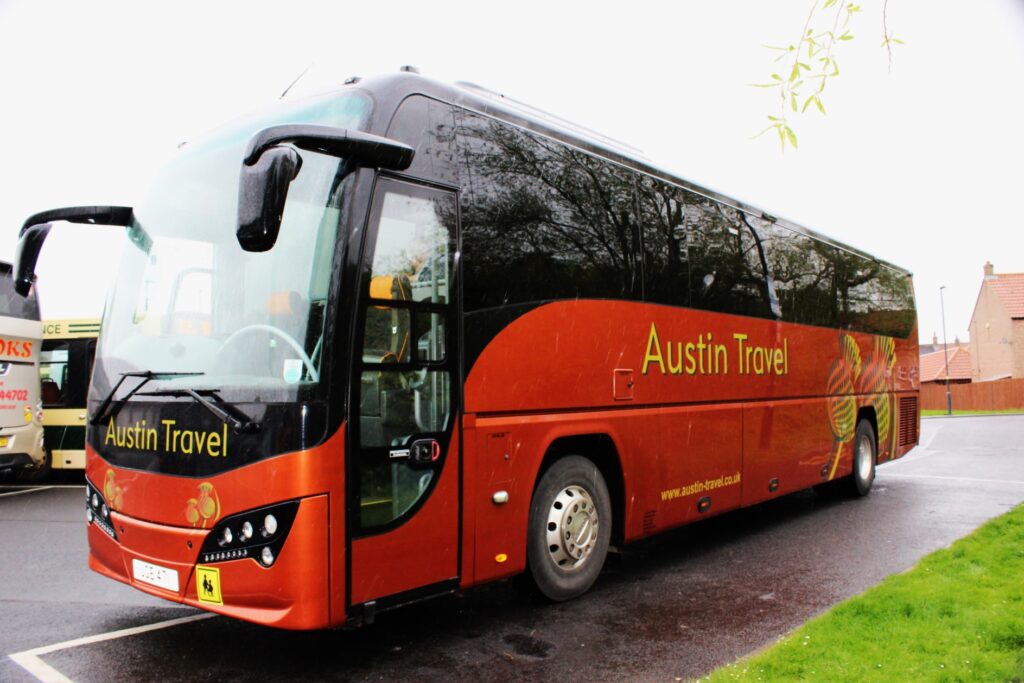 2015 VOLVO B11R PLAXTON PANTHER 53 SEAT EURO 5 - Hills Coaches
