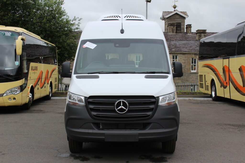 NEW MERCEDES-BENZ 517 CDi SPRINTER CENTOBUS EL 16 SEATS - Hills Coaches