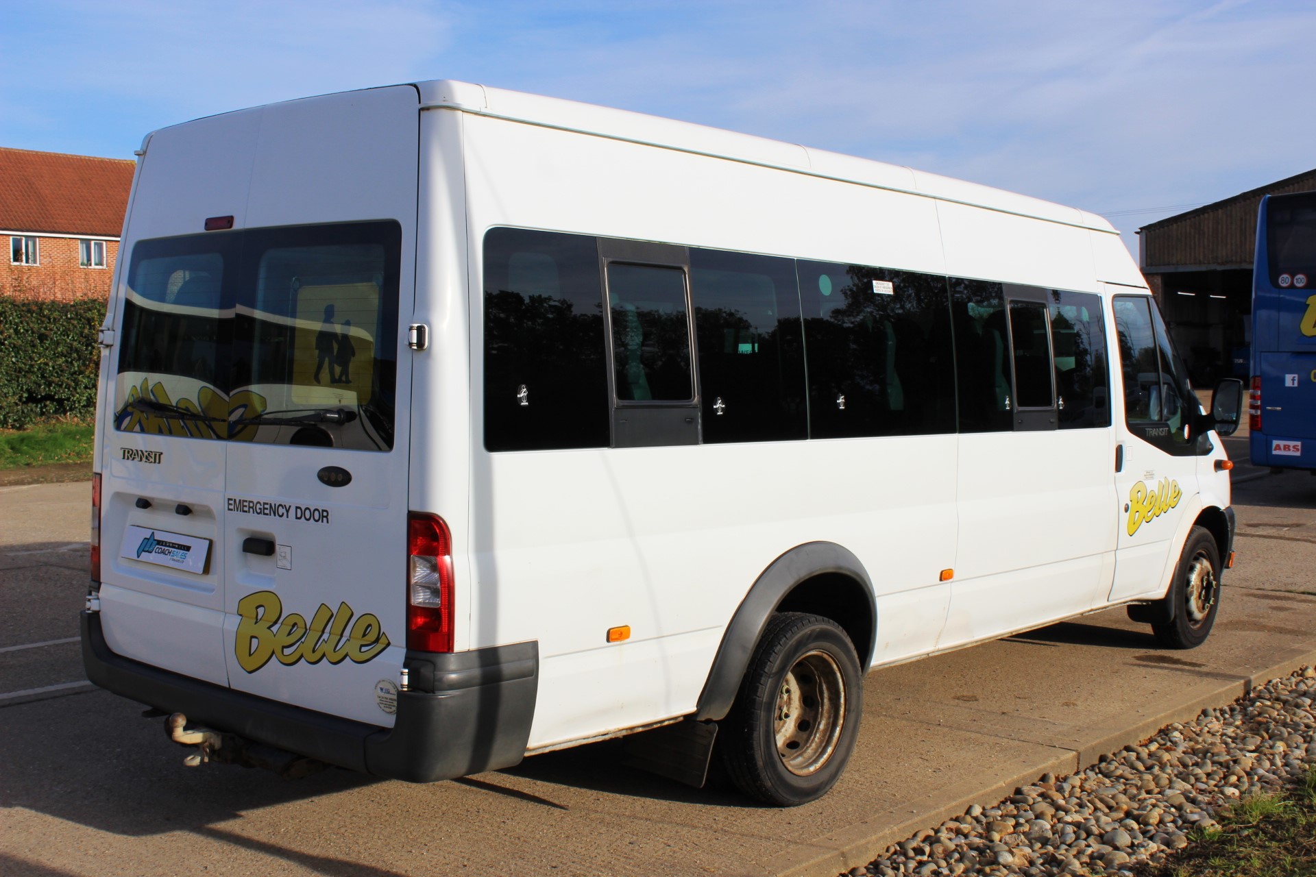2013 FORD TRANSIT 16 SEATS - Hills Coaches