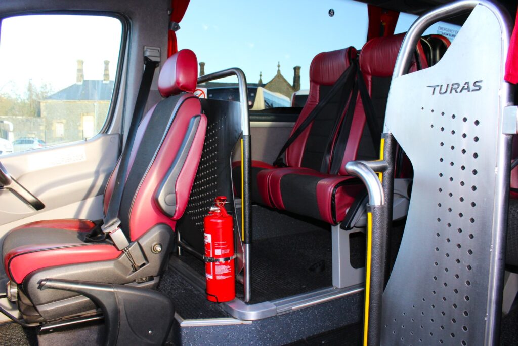 2017 MERCEDES SPRINTER 517 NOONE TURAS 500 16 SEAT EURO 6 - Hills Coaches