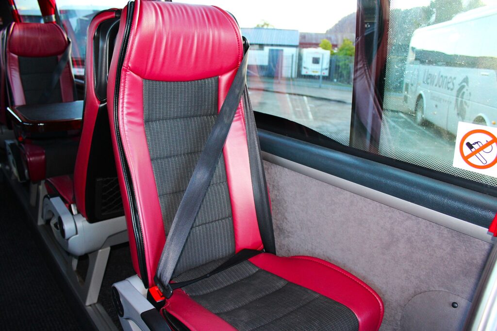 2017 MERCEDES SPRINTER 517 NOONE TURAS 500 16 SEAT EURO 6 - Hills Coaches