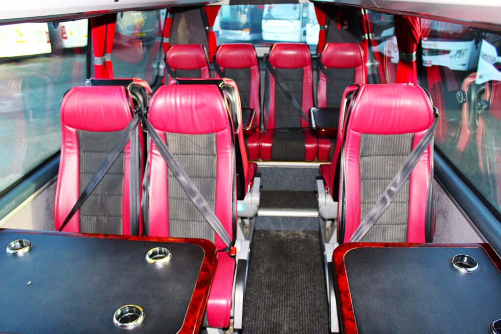 2017 MERCEDES SPRINTER 517 NOONE TURAS 500 16 SEAT EURO 6 - Hills Coaches