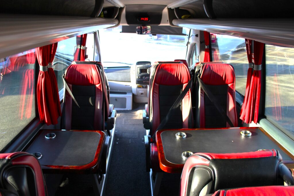 2017 MERCEDES SPRINTER 517 NOONE TURAS 500 16 SEAT EURO 6 - Hills Coaches
