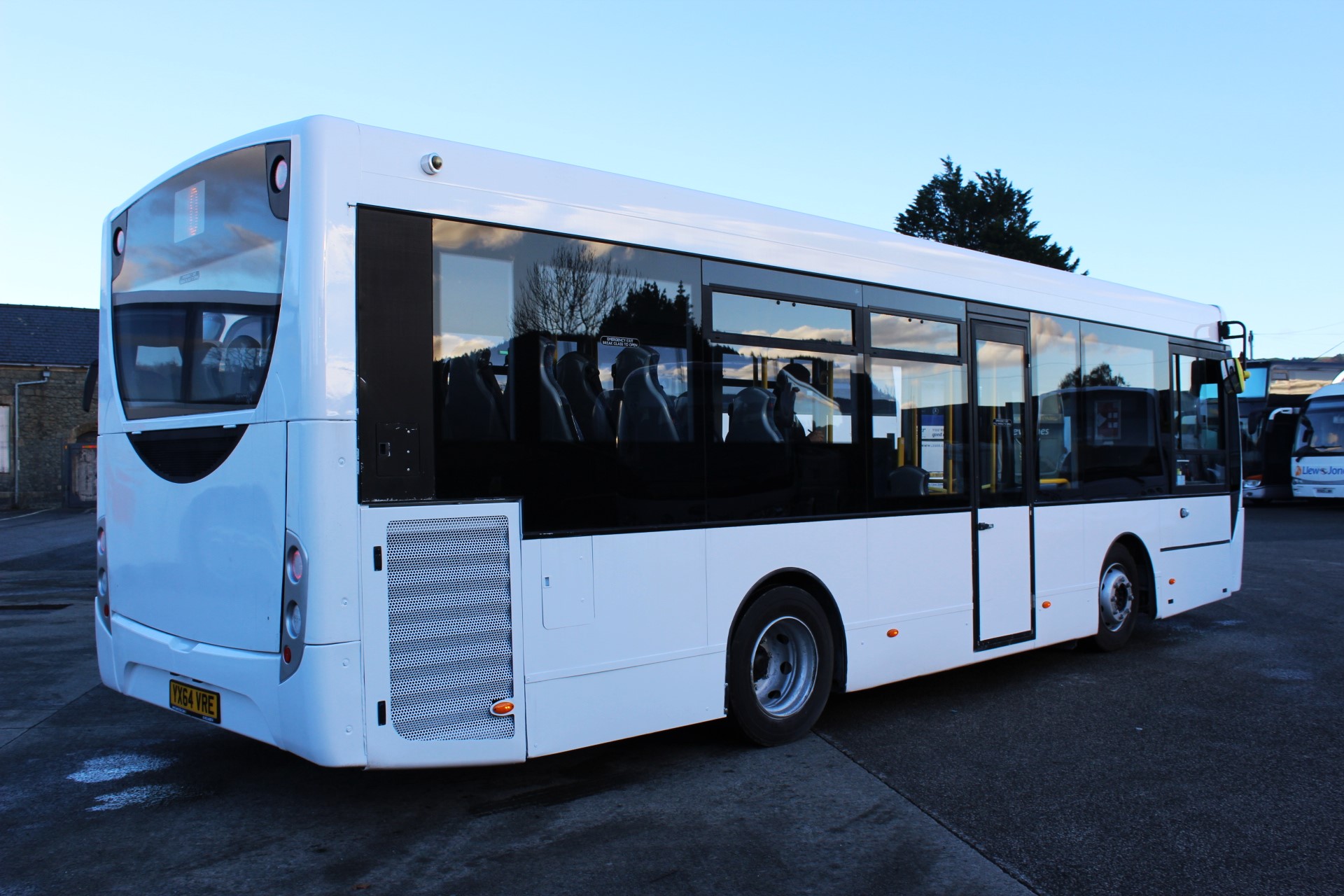 2014 ADL ENVIRO 200 29 SEATS PSVAR - Hills Coaches