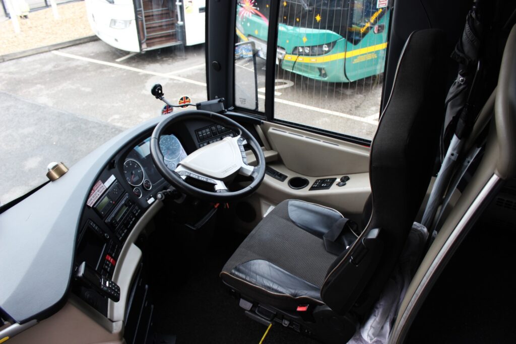 2018 NEOPLAN TOURLINER N2216/3 55 SEAT EXEC EURO 6 - Hills Coaches
