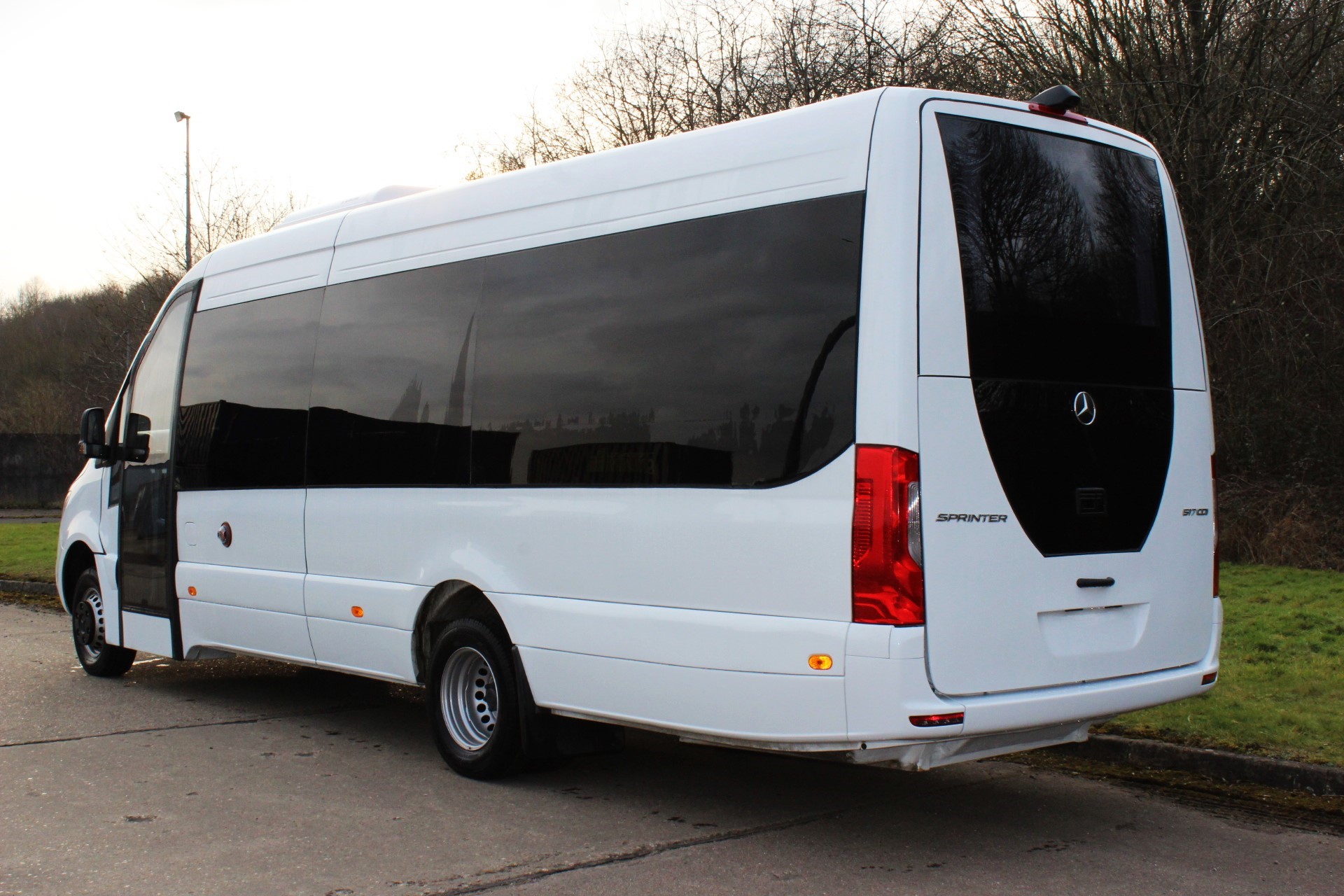 NEW MERCEDES-BENZ 517 CDI CENTOBUS EXECUTIVE TOURING EURO 6 - Hills Coaches