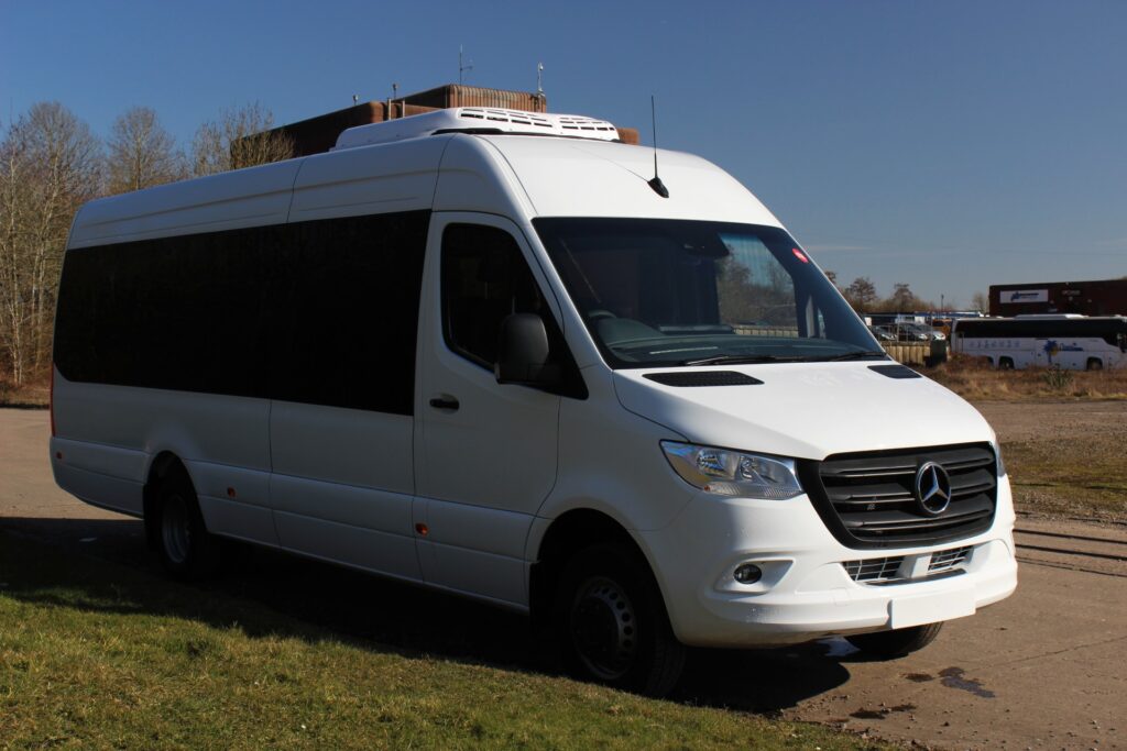 NEW MERCEDES-BENZ 517 CDI CENTOBUS EXECUTIVE TOURING 22 SEAT - Hills ...