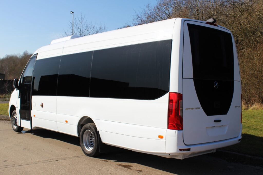 NEW MERCEDES-BENZ 517 CDI CENTOBUS EXECUTIVE TOURING 22 SEAT - Hills ...
