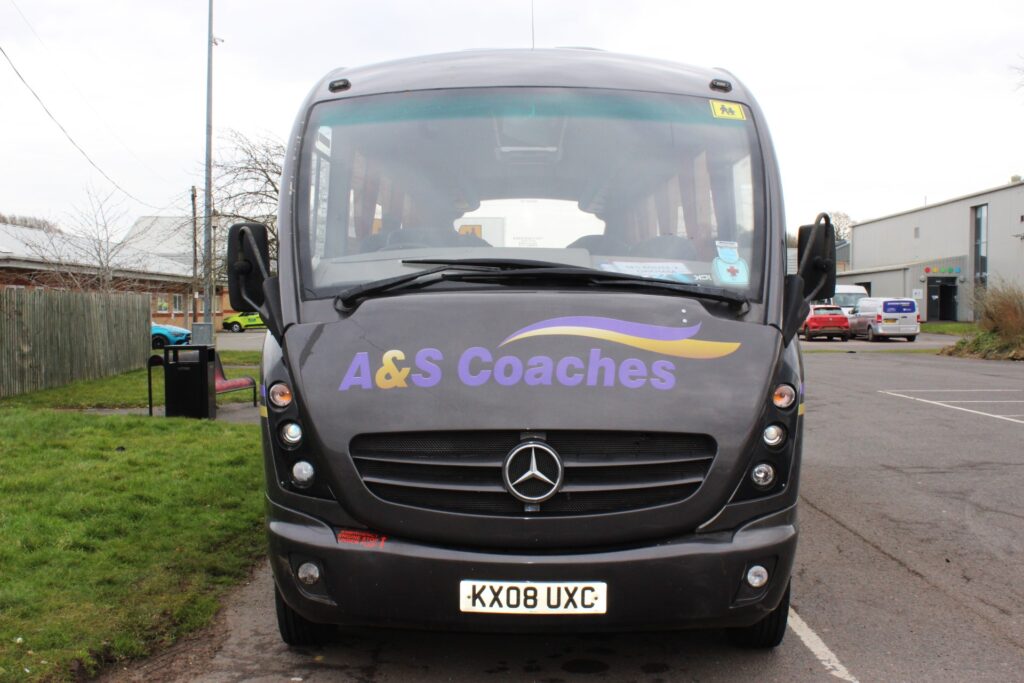 2008 MERCEDES-BENZ 816D PLAXTON CHEETAH 33 SEATS - Hills Coaches