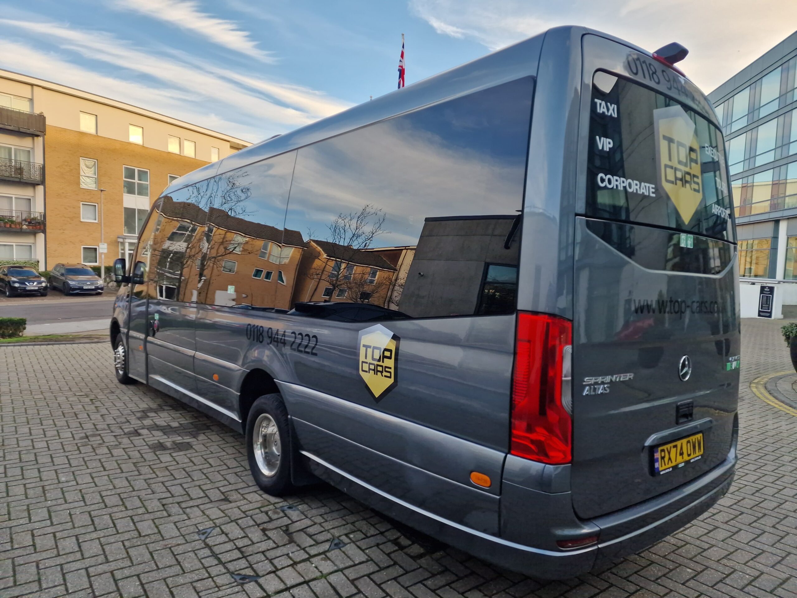 2024 MERCEDES-BENZ SPRINTER 519 CDi ALTAS EVM 19 SEAT EURO 6 - Hills ...