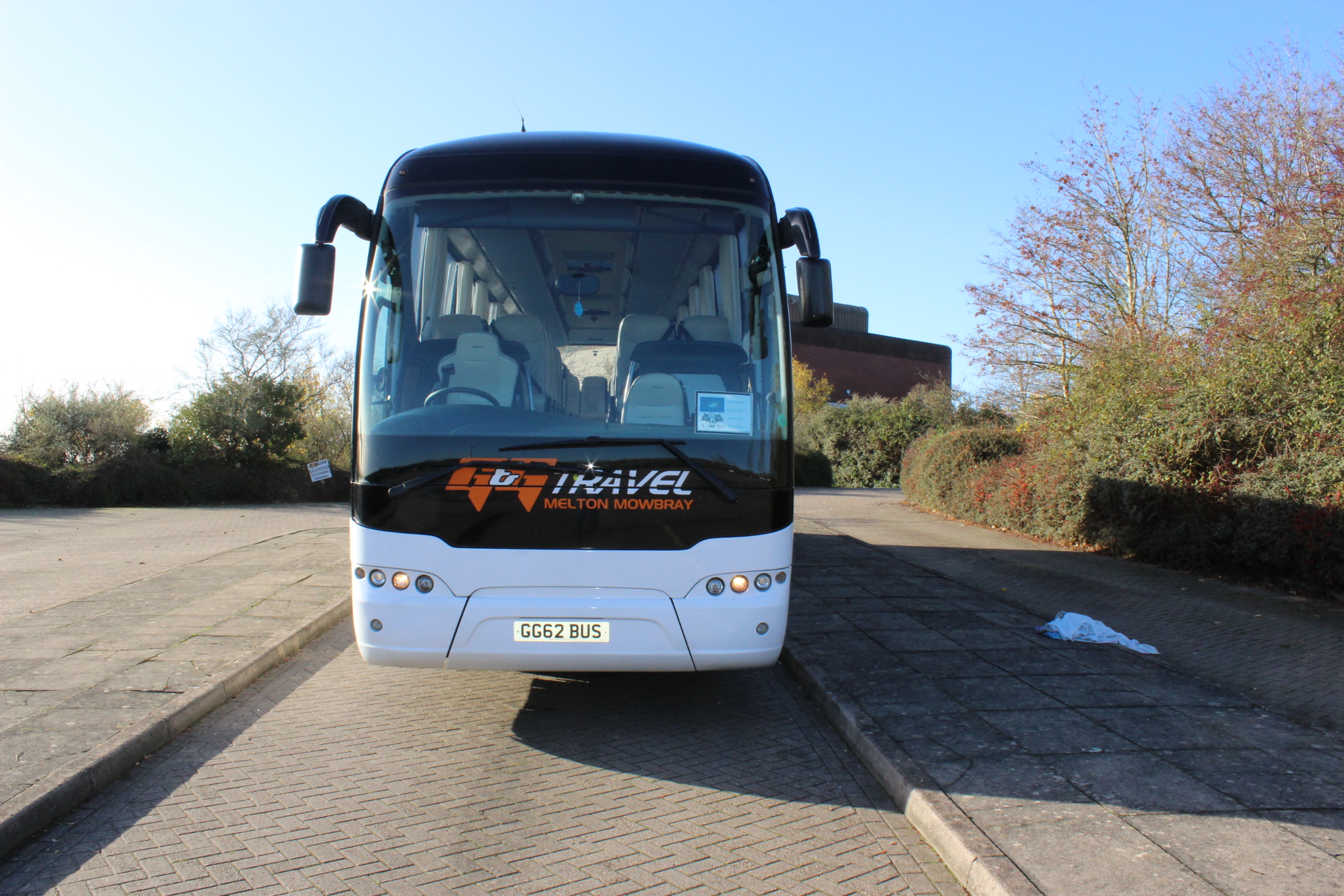 2013 NEOPLAN TOURLINER N2216/3SHDC 53 SEAT EXEC EURO 5 - Hills Coaches