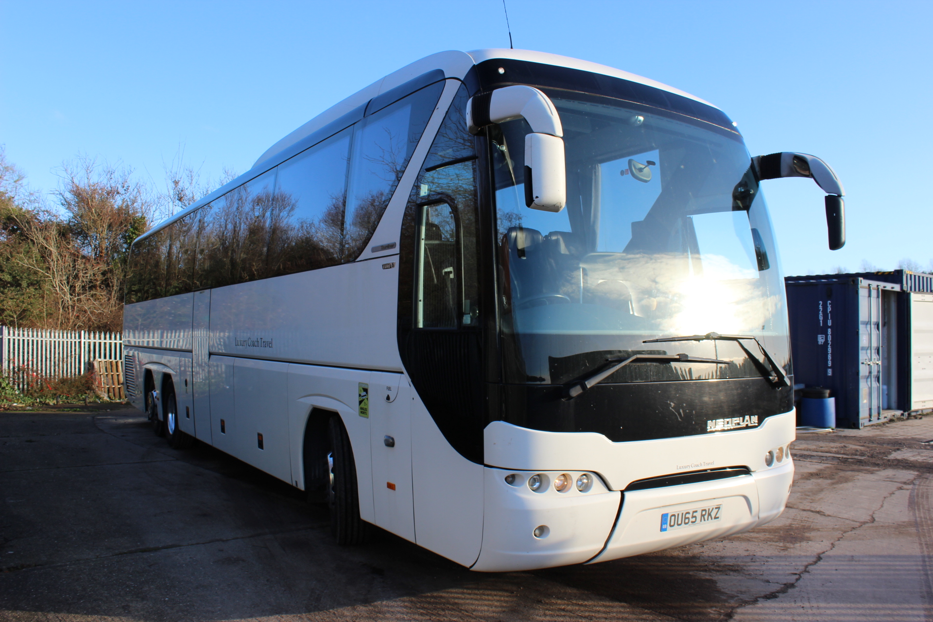 2015 NEOPLAN TOURLINER N2216/SHDC 53 SEAT EXEC EURO 6 - Hills Coaches